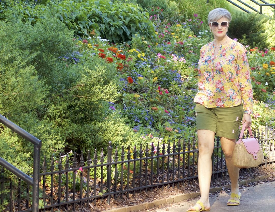 summer style on repeat - Style at a Certain Age