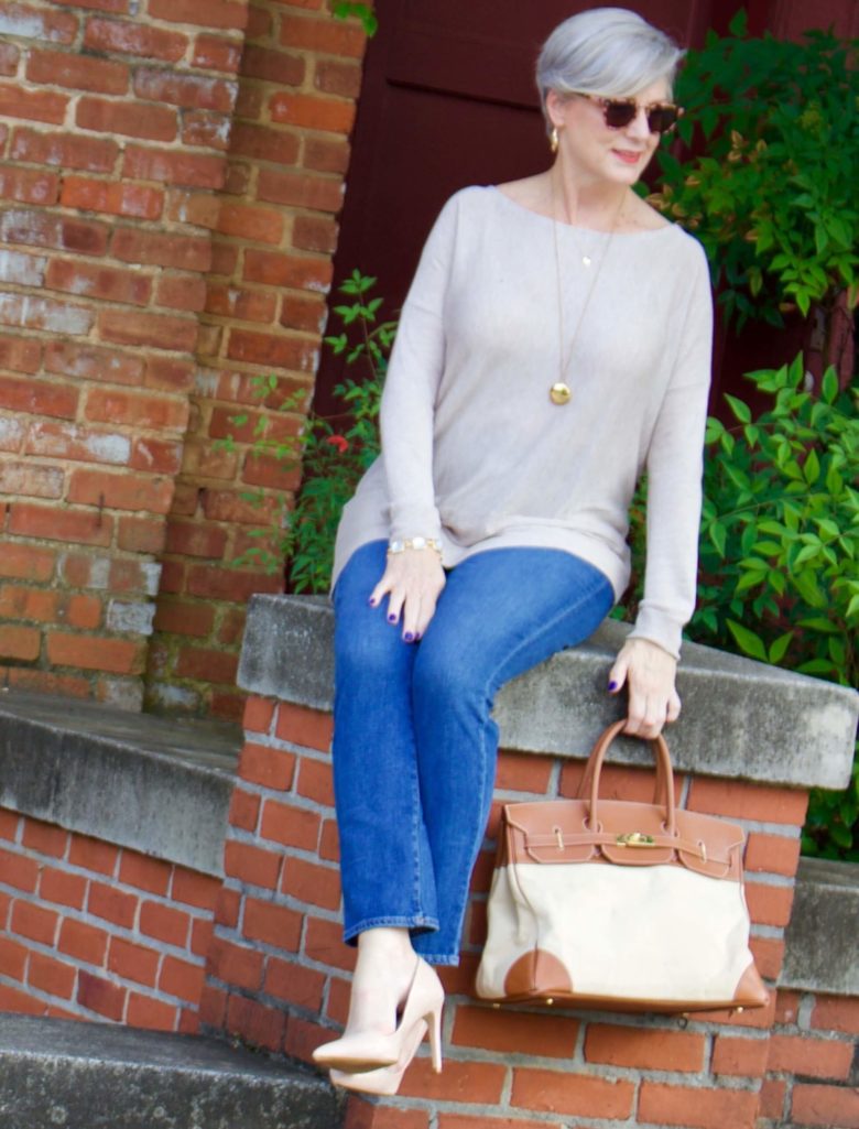 How to wear a tunic this summer: three outfit inspirations with a tunic