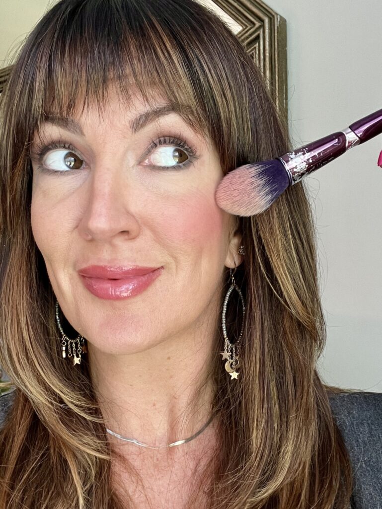 How to Apply Blush By Face Type: Square, Round, Oval, Heart