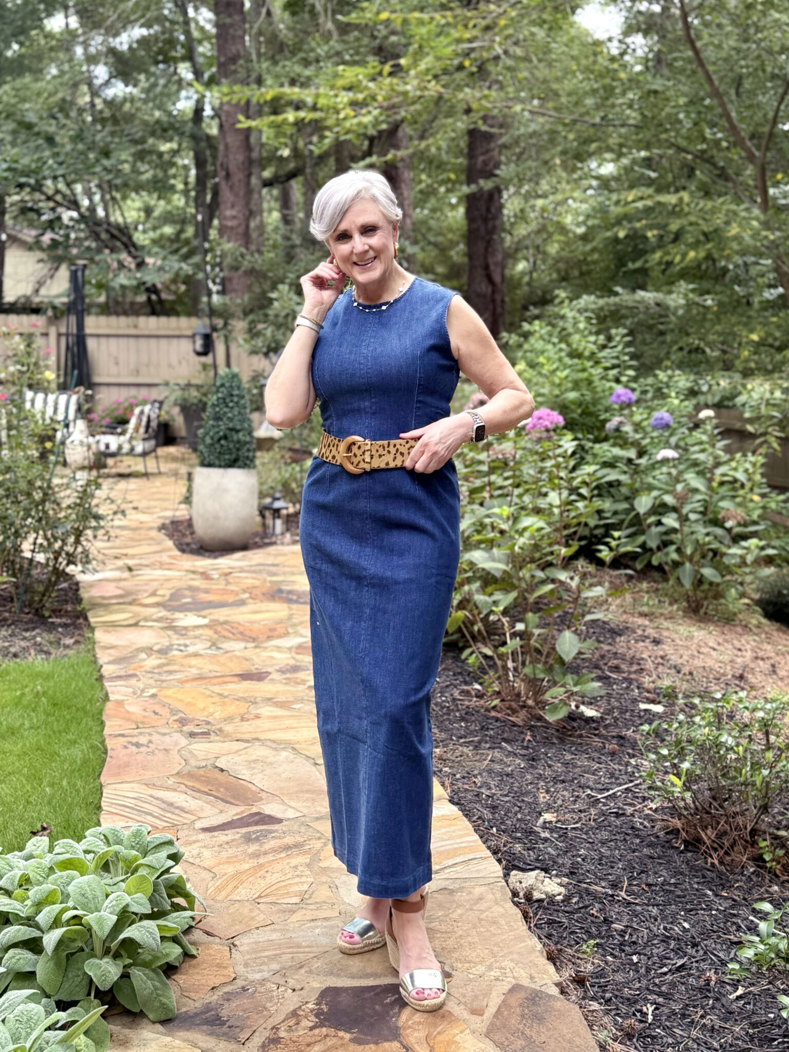 August Style – Casual Looks, Cucumber Cooler & Zucchini Fritters