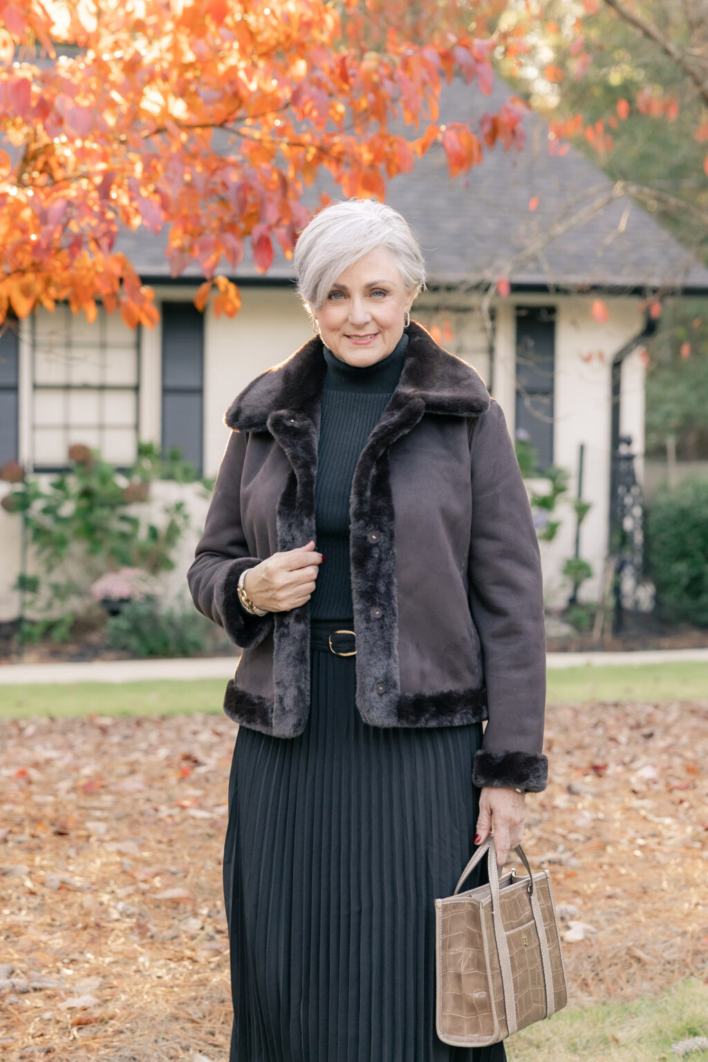 Suede Style for Women Over 50: The Winter Trend That Looks Expensive