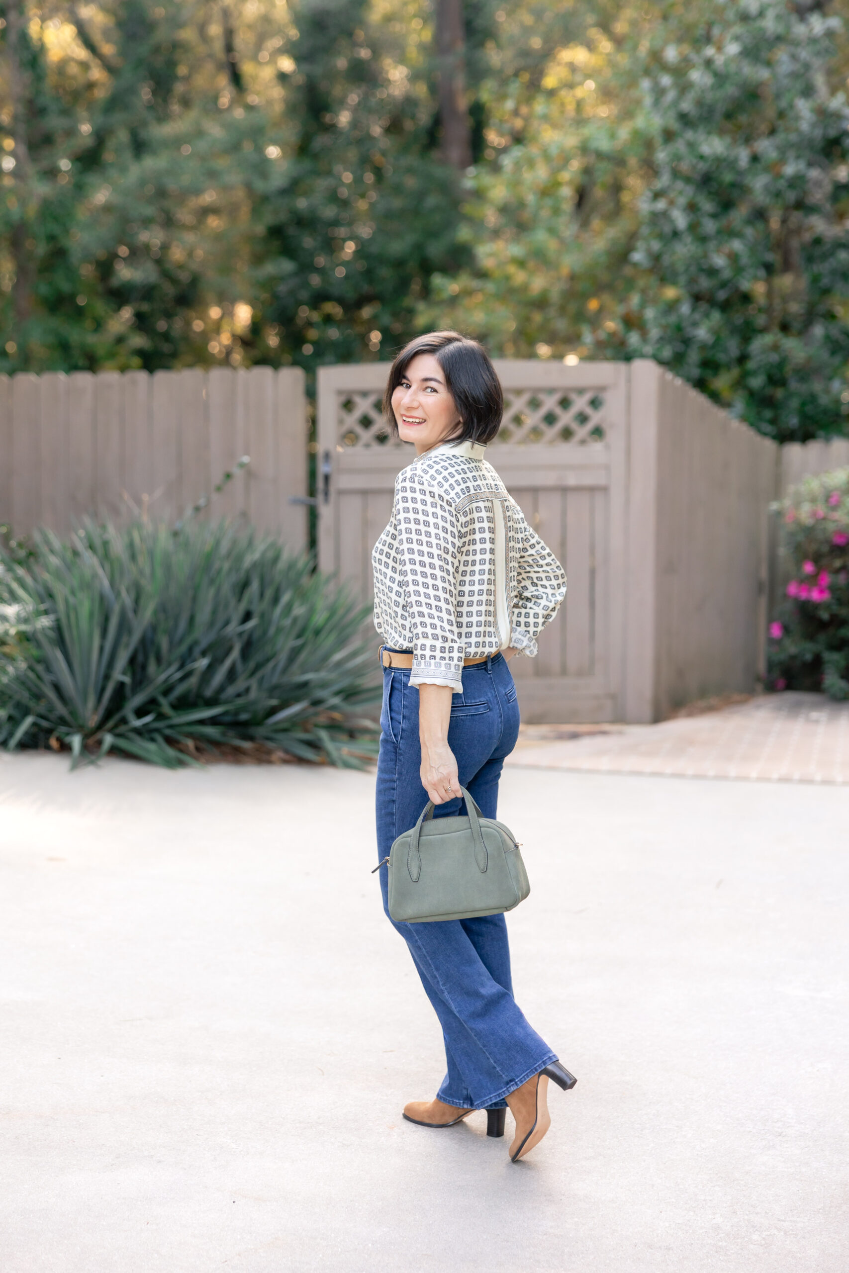 Suede Style for Women Over 50: The Winter Trend That Looks Expensive